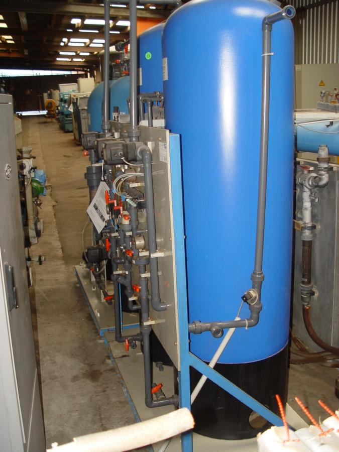 Ionentauscheranlage mit Aktivkohlefiltration | gebraucht - 17505 ...