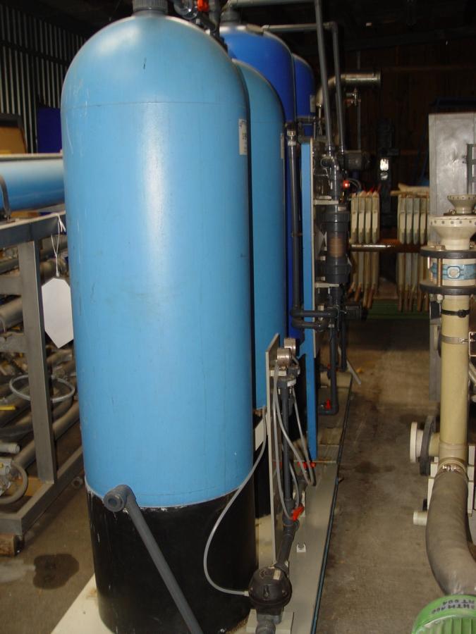 Ionentauscheranlage mit Aktivkohlefiltration | gebraucht - 17505 ...