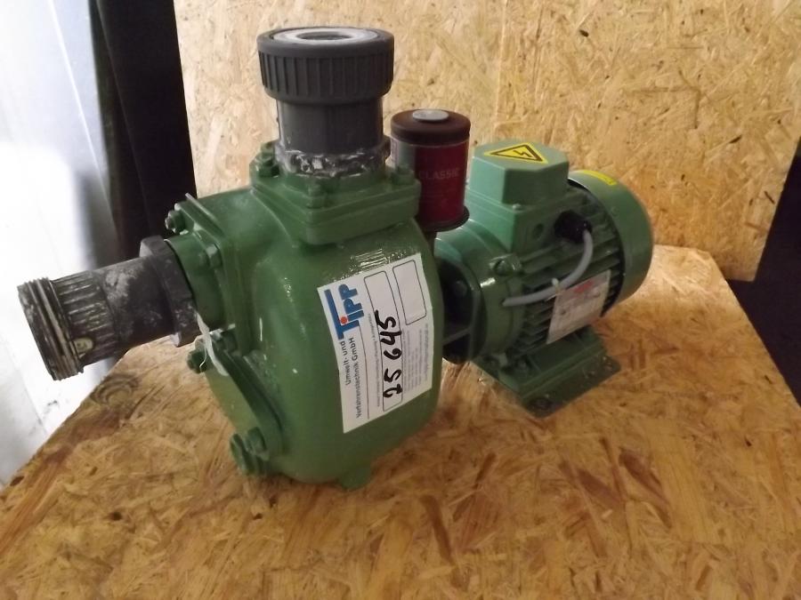 gebrauchte / gebrauchtes / gebrauchter selbstansaugende Kreiselpumpe ...